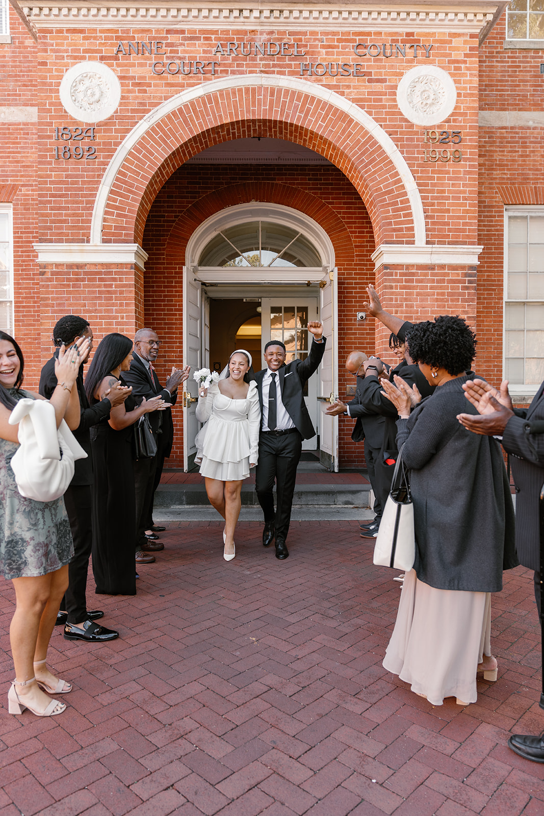 Annapolis Courthouse Annapolis Courthouse Wedding Dunks Photo